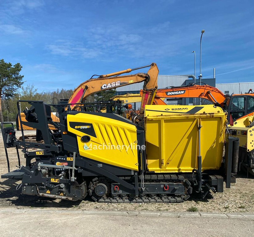 BOMAG BF 200 C-2 asfaltni finišer guseničar