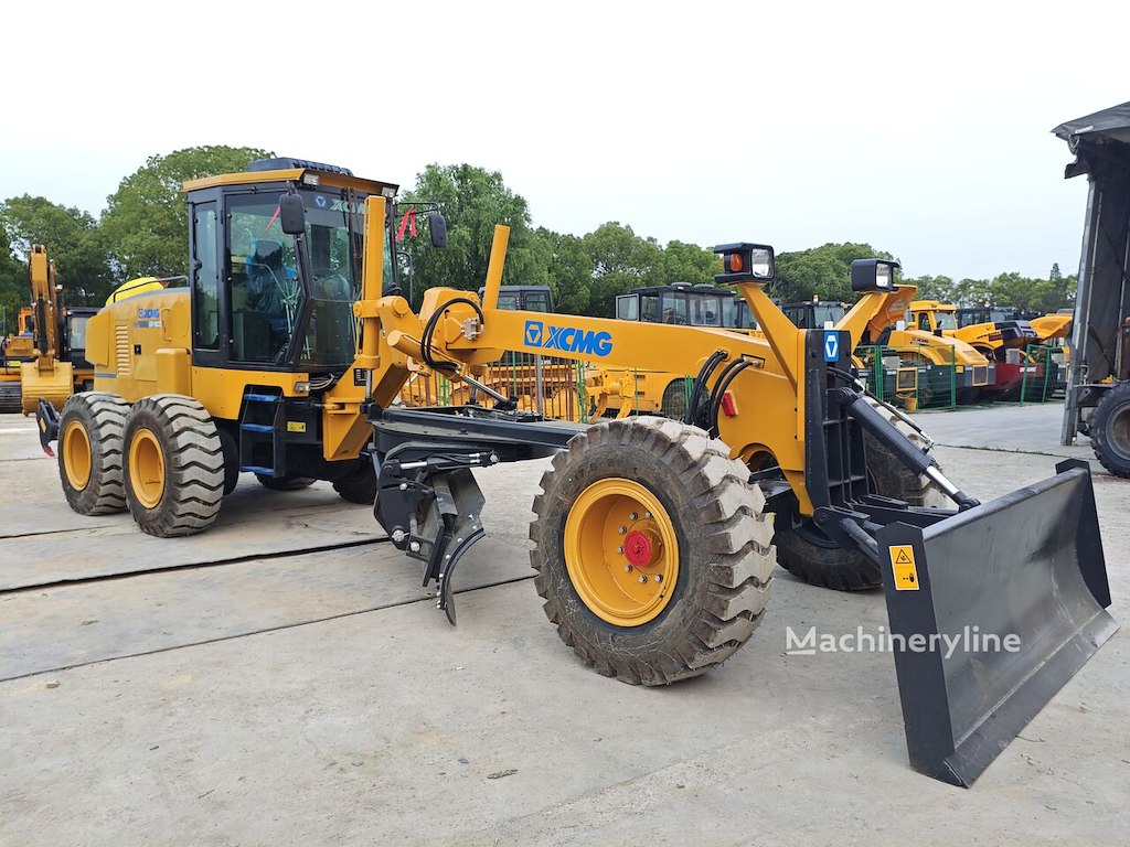 Novi XCMG GR1803 grejder