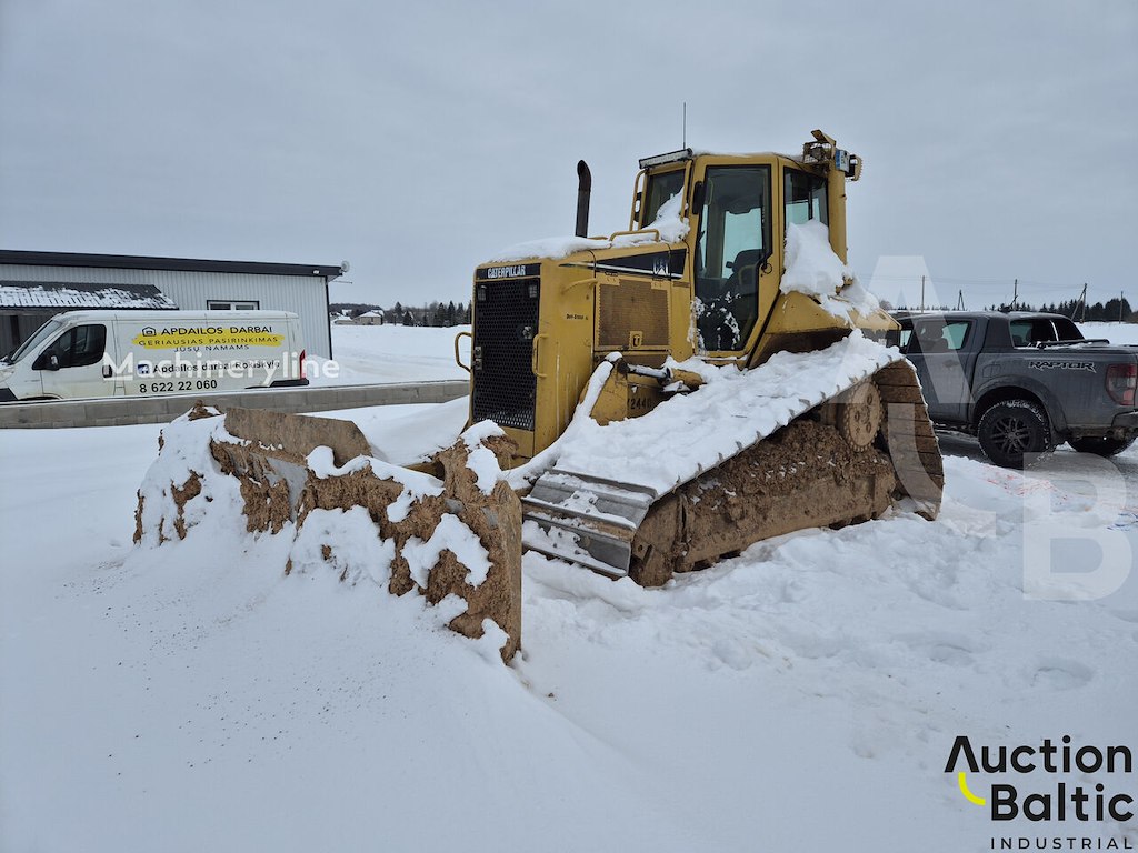 Prodaje se Caterpillar D 6 N LGP buldožer na aukciji