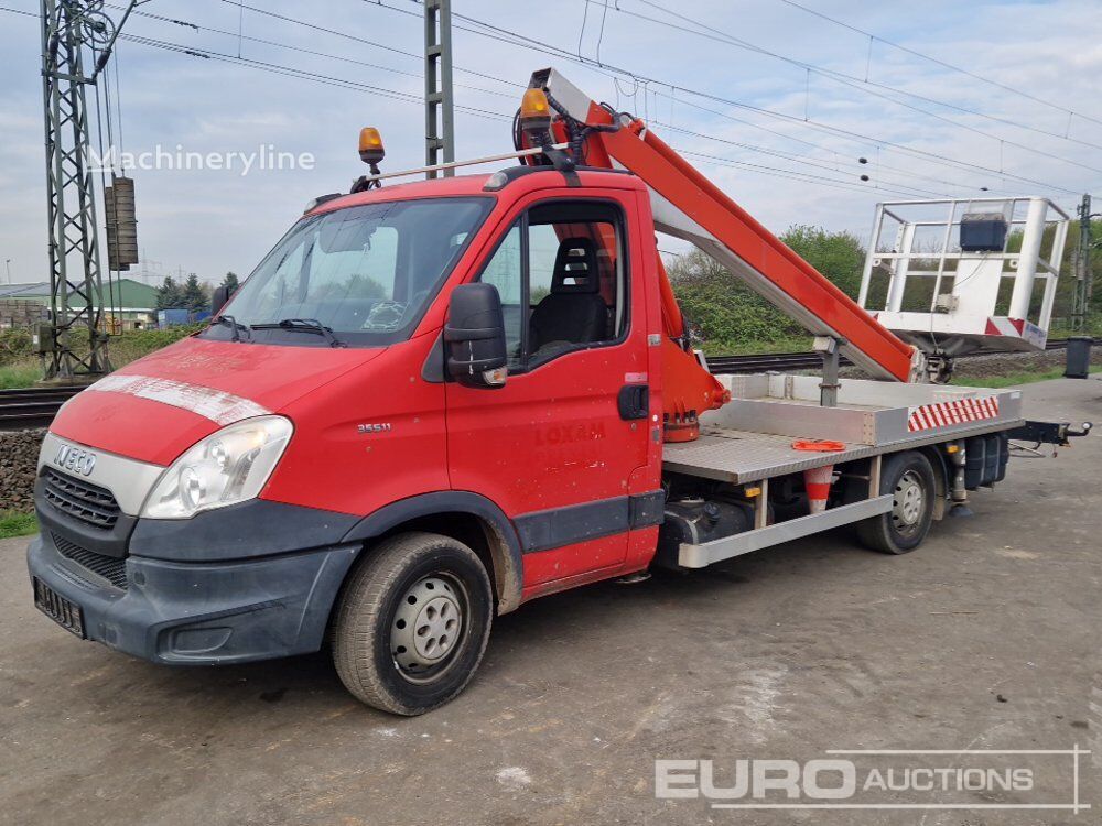 Prodaje se IVECO 35S11 auto dizalicu s korpom na aukciji