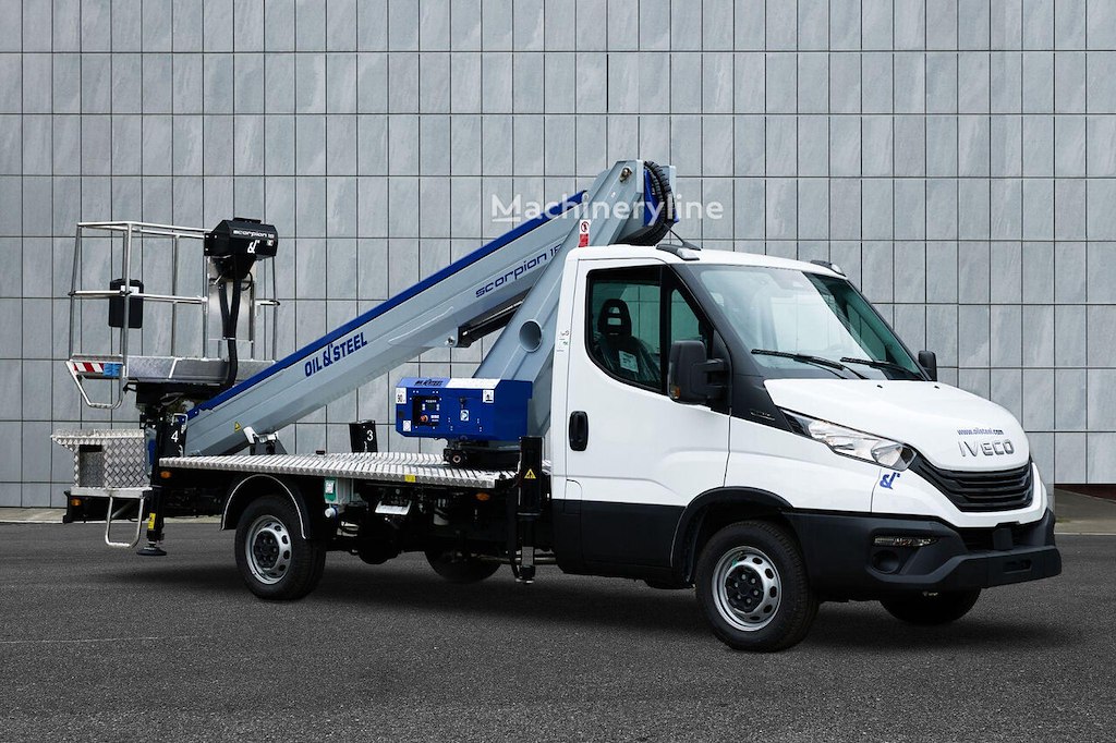 Nova Oil & Steel Scorpion 18 Sobre IVECO DAILY 35S14 entre ejes 3750 mm auto dizalica s korpom