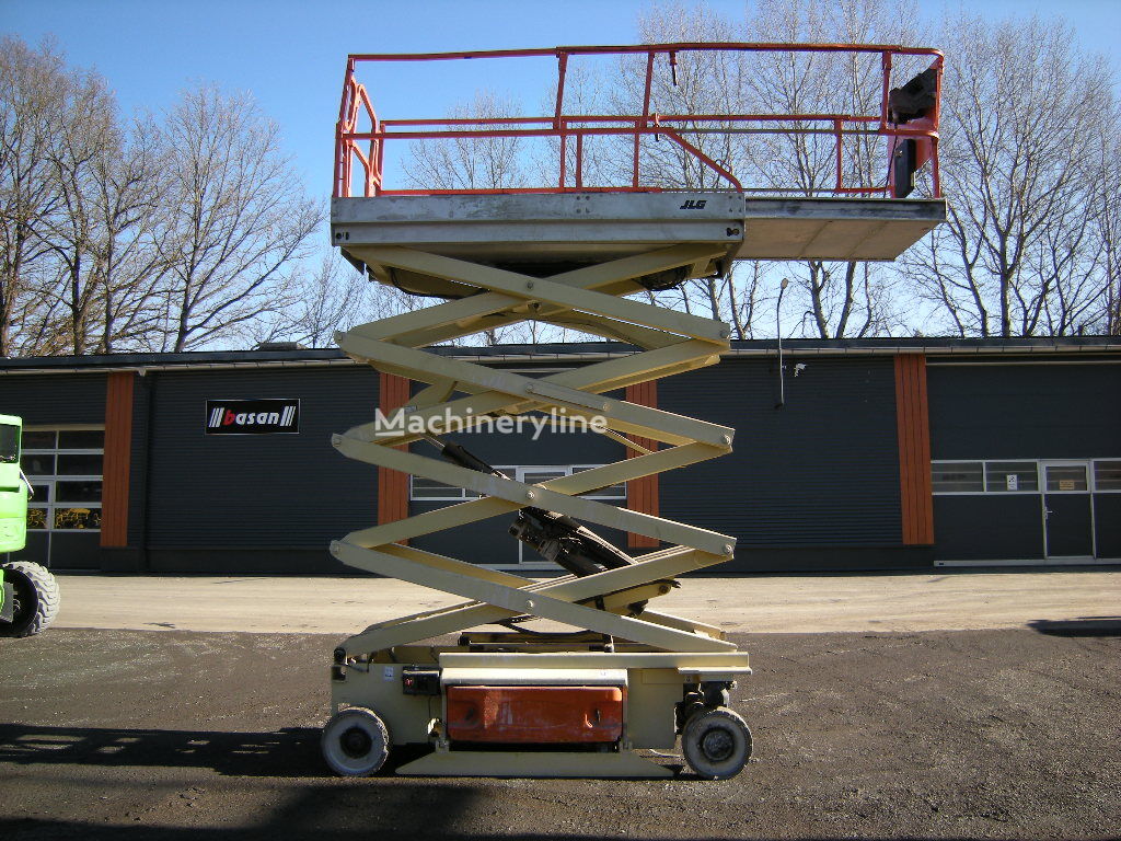JLG 3246 ES makazasta platforma