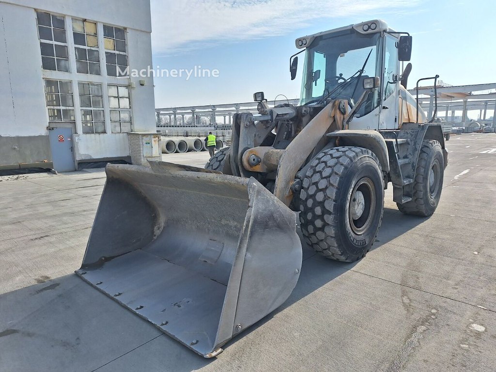 Prodaje se Liebherr L538 4X4 prednji utovarivač na aukciji
