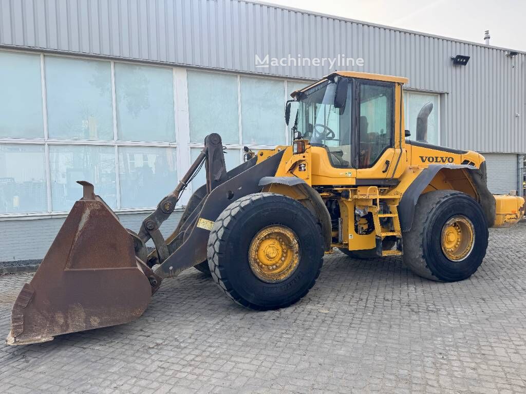 Volvo L 120 F prednji utovarivač