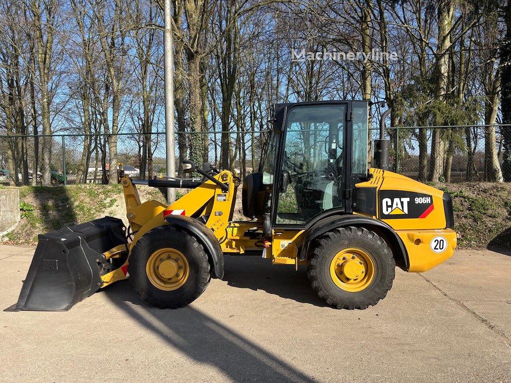 Caterpillar 906H prednji utovarivač