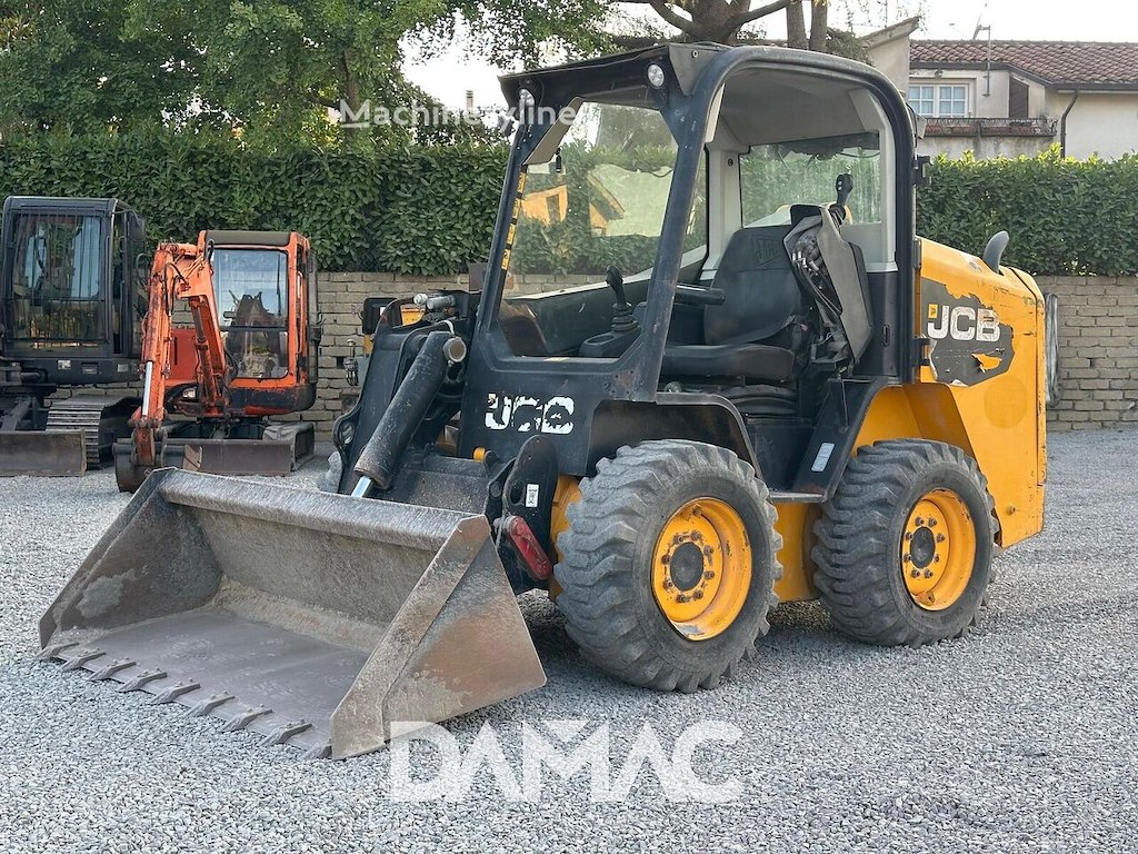 JCB 225 mini utovarivač