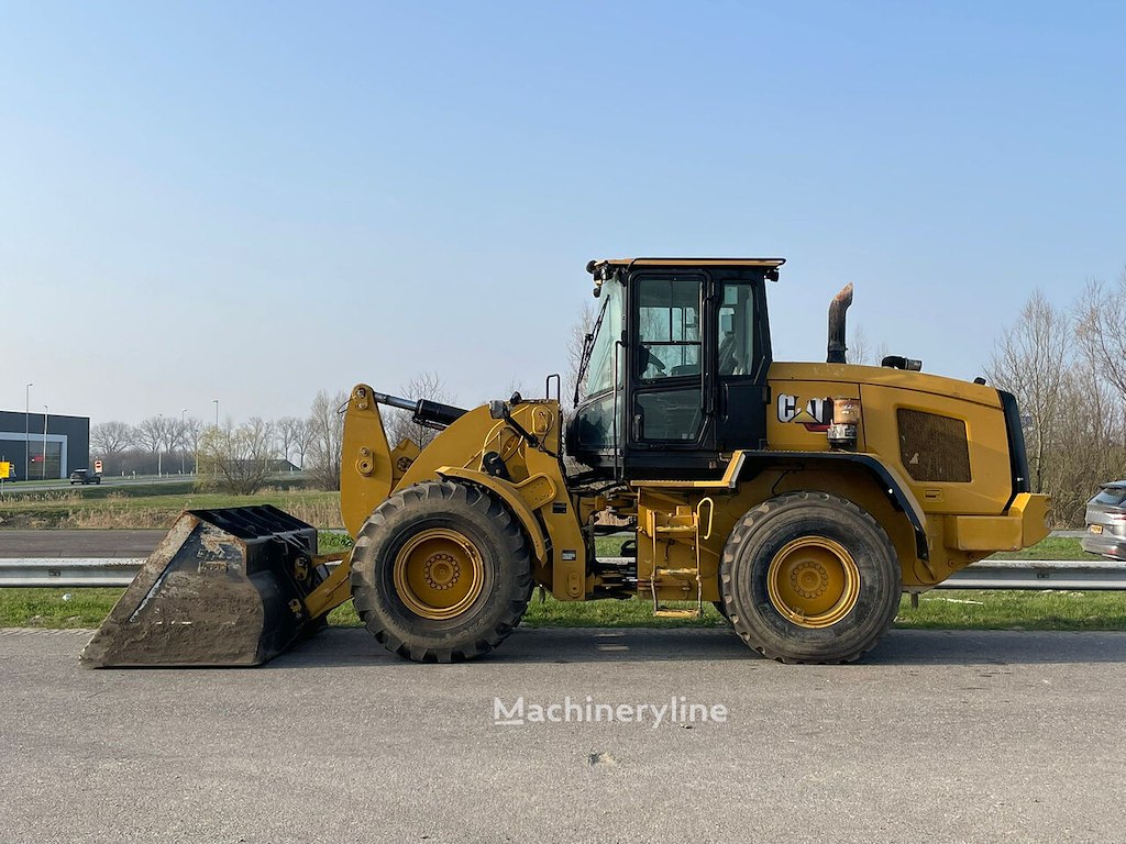 Caterpillar 930M prednji utovarivač