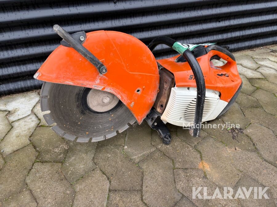 Prodaje se Stihl TS 420 makazastu auto dizalicu na aukciji