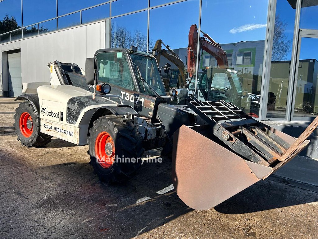 Bobcat T4060 teleskopski utovarivač