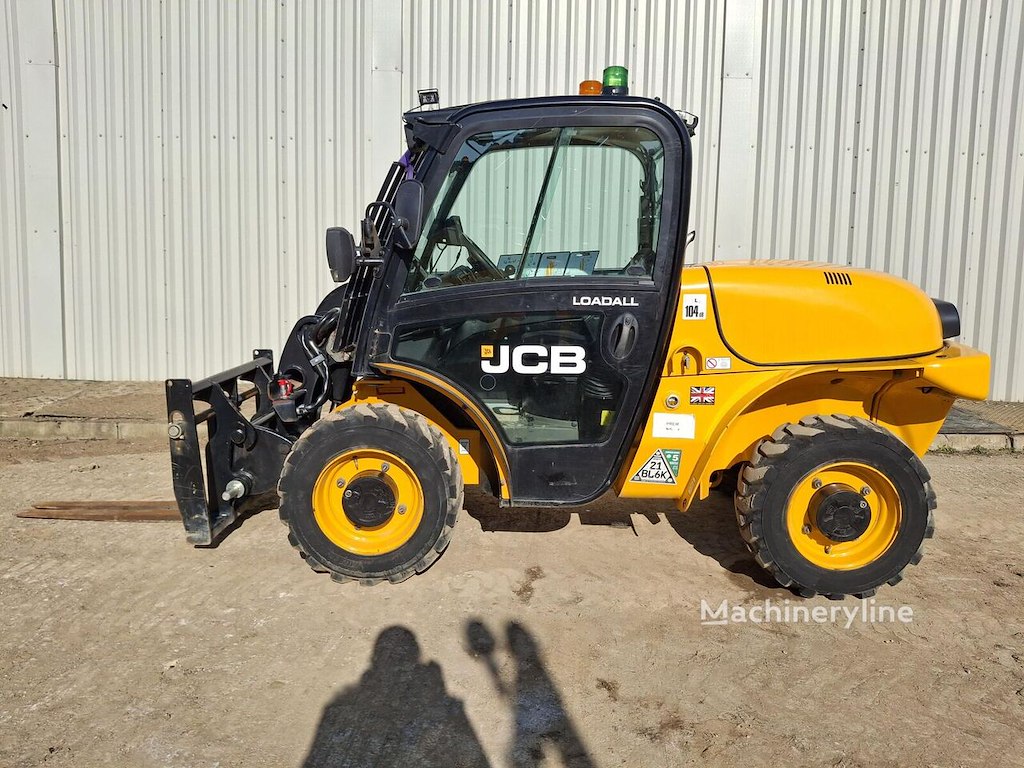 JCB 520-40 4WS teleskopski utovarivač