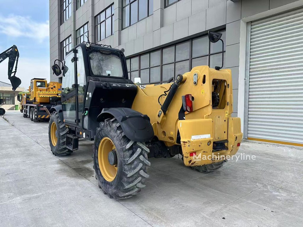 Caterpillar TH414 teleskopski utovarivač