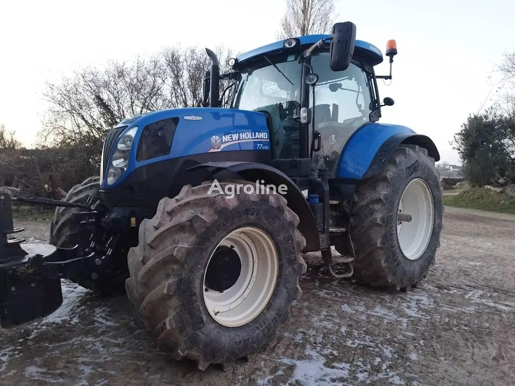 New Holland t7 210 ac traktor točkaš