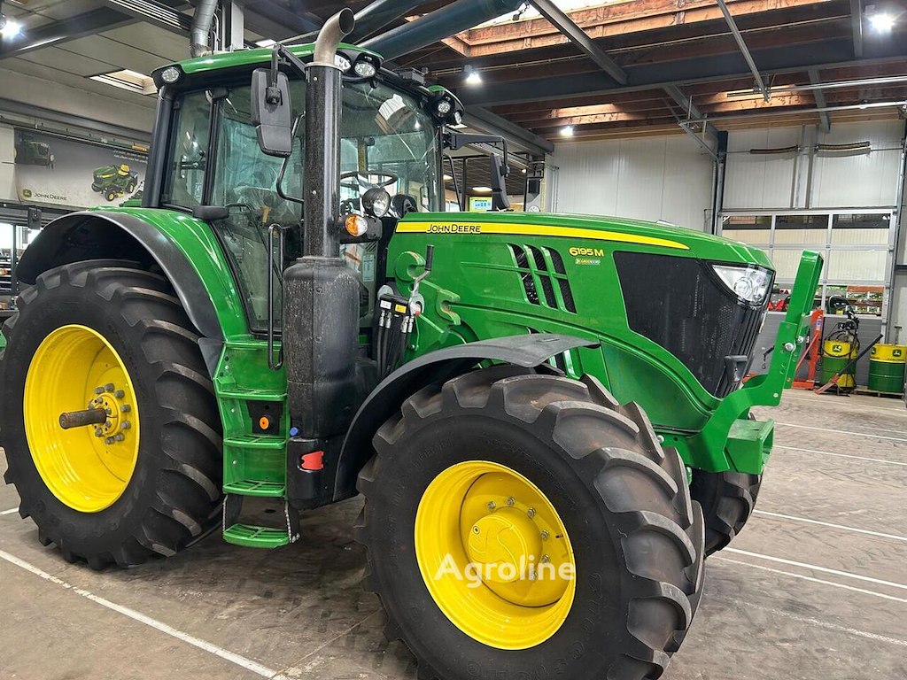 Novi John Deere 6195M traktor točkaš