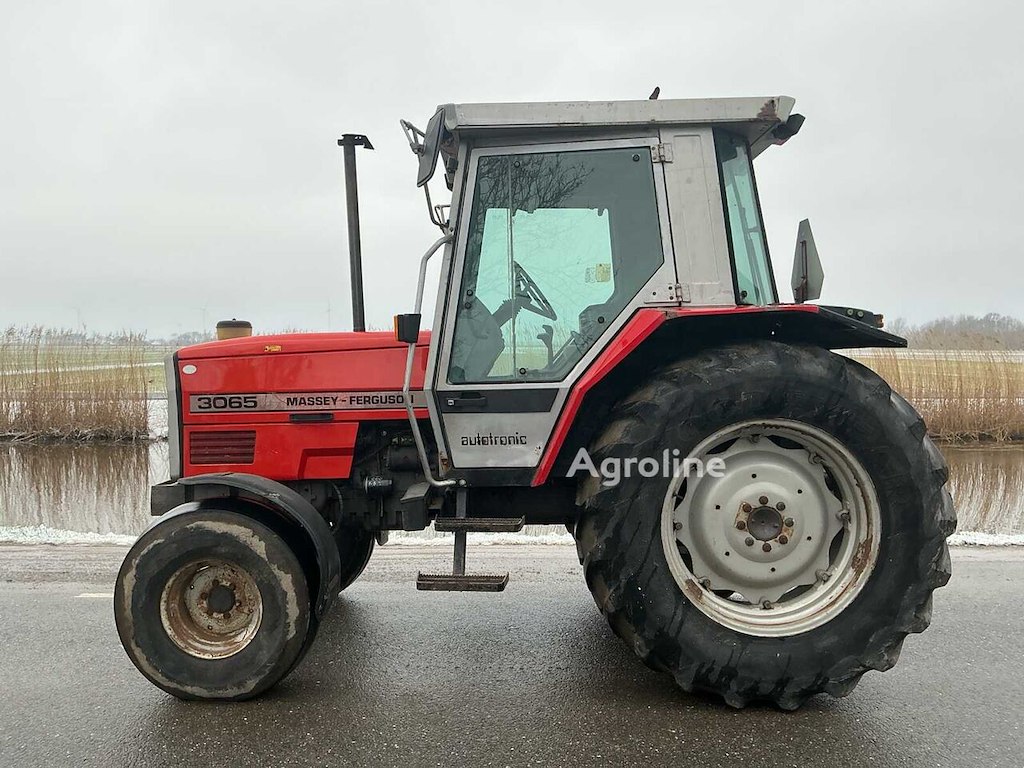 Prodaje se Massey Ferguson 3065 traktor točkaš na aukciji