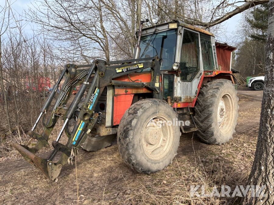Prodaje se Massey Ferguson 675 traktor točkaš na aukciji