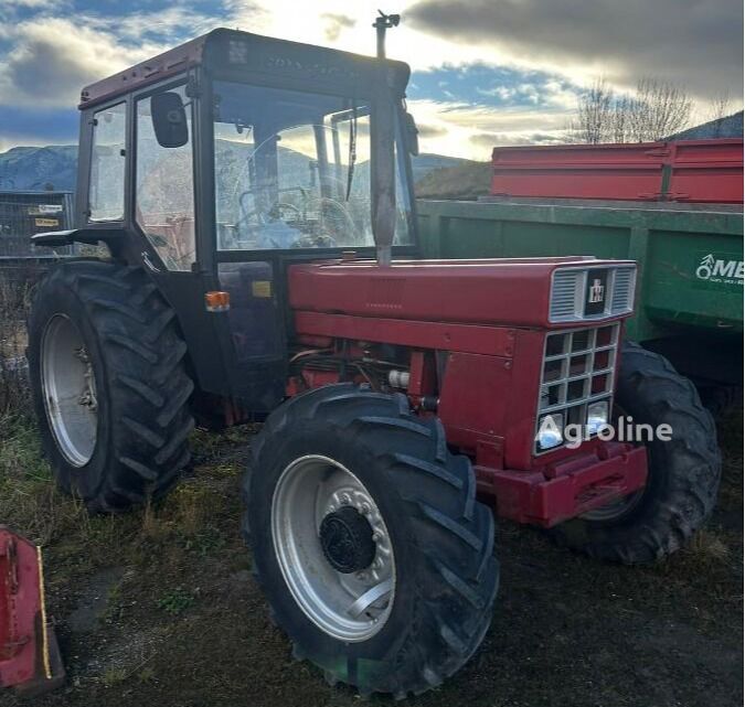 Prodaje se International 844 traktor točkaš na aukciji