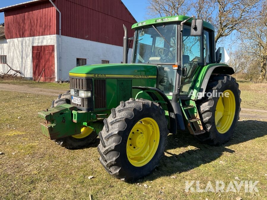 Prodaje se John Deere 6600 traktor točkaš na aukciji