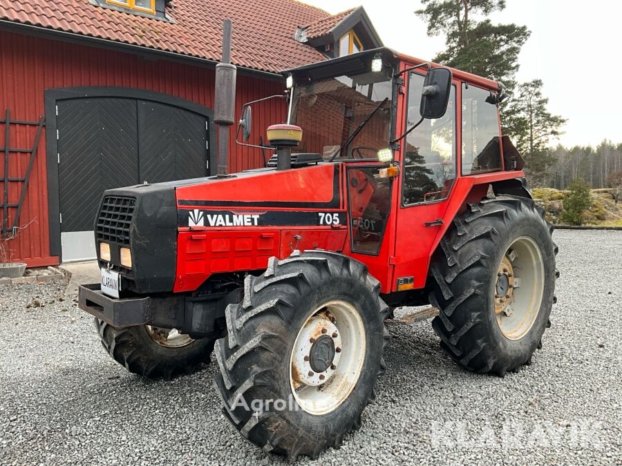 Prodaje se Valmet 705 4wd traktor točkaš na aukciji