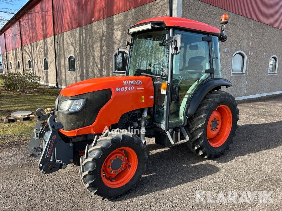 Prodaje se Kubota M8540 traktor točkaš na aukciji