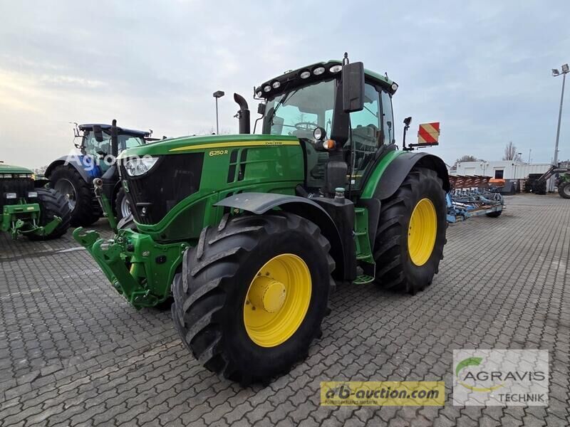 Prodaje se John Deere 6250R traktor točkaš na aukciji