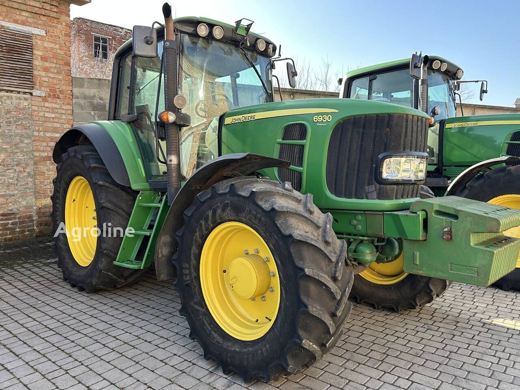 John Deere 6930 traktor točkaš