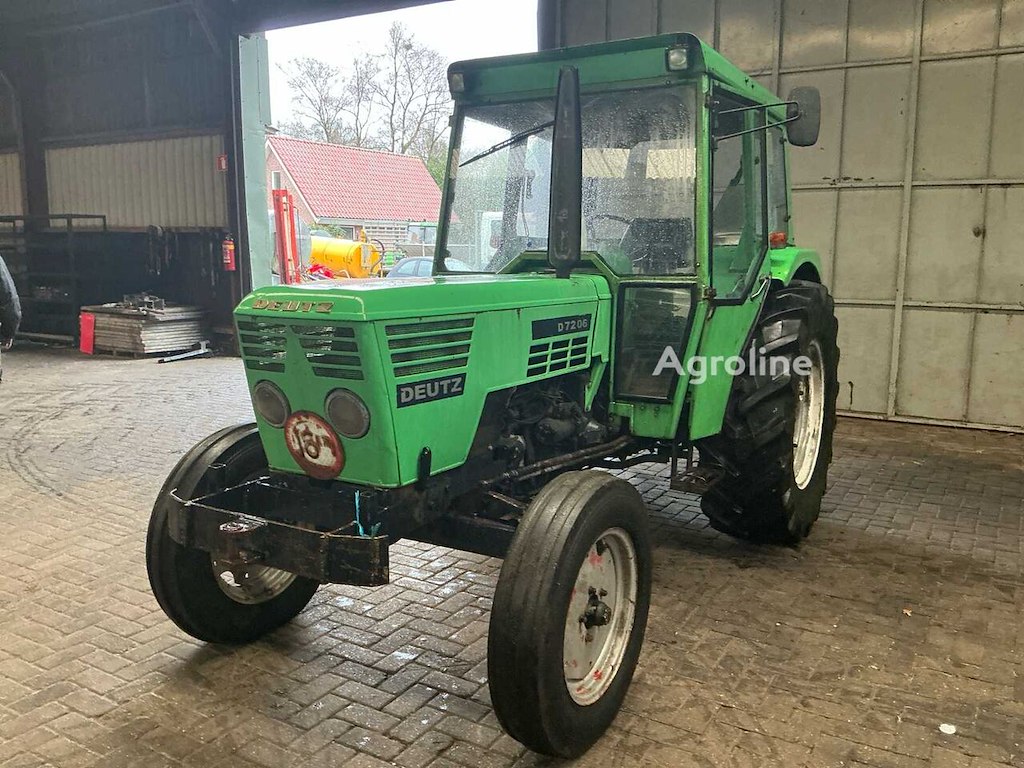 Prodaje se Deutz D7206 traktor točkaš na aukciji