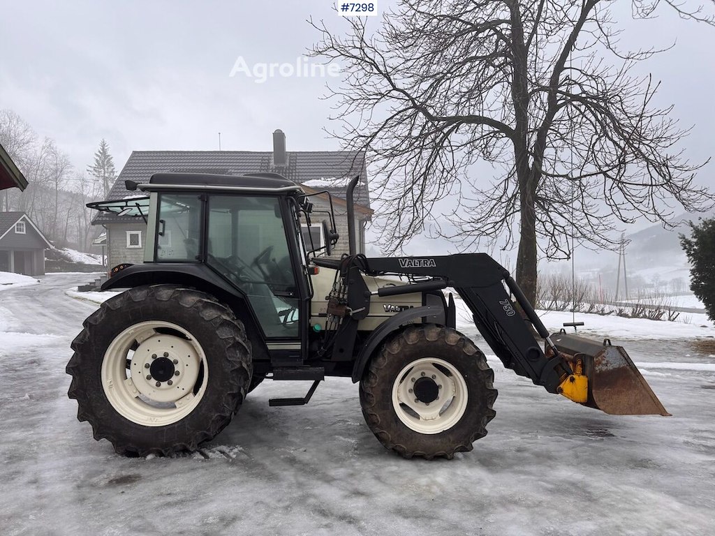 Valtra 900 traktor točkaš