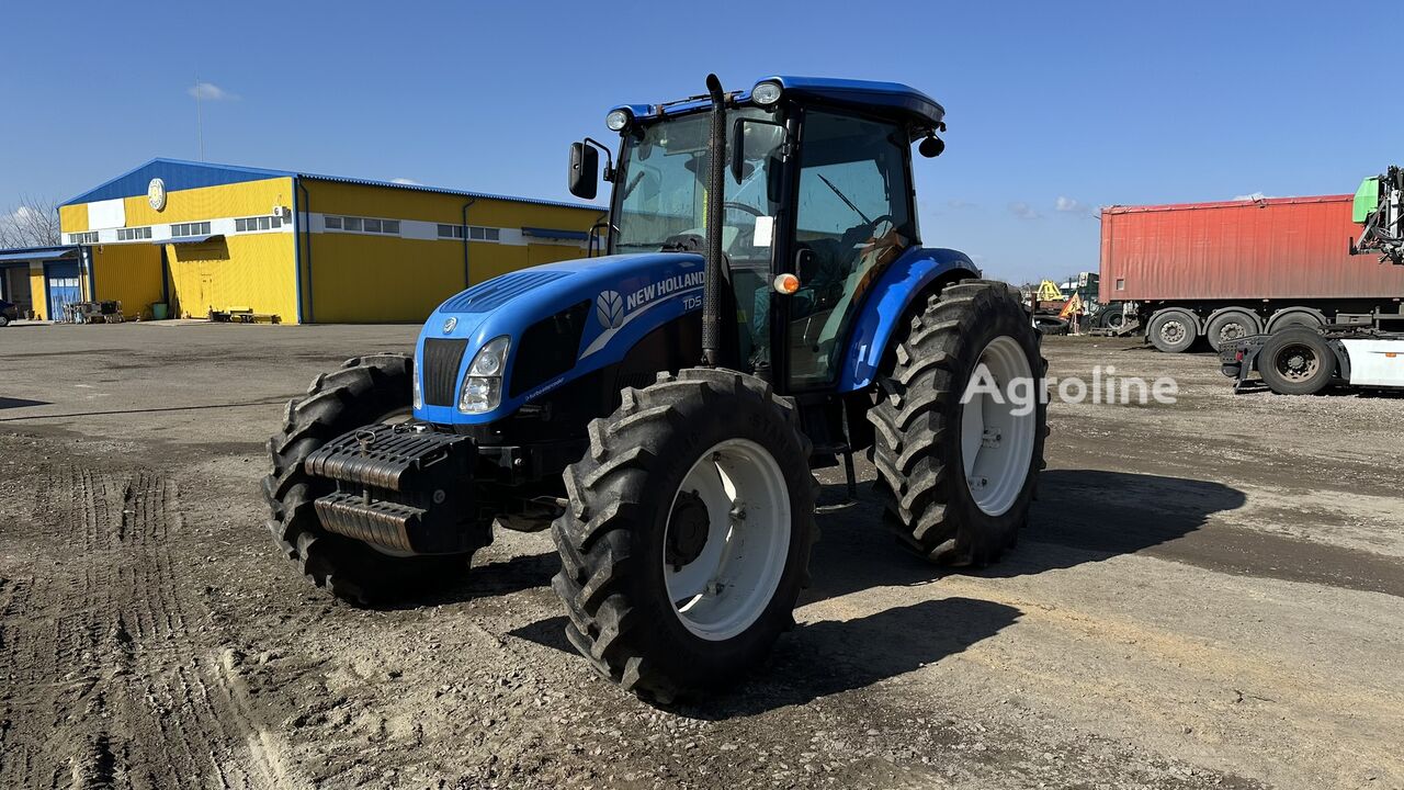 New Holland TD5.110 traktor točkaš
