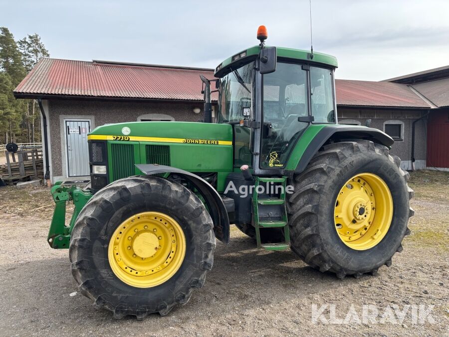 Prodaje se John Deere 7710 traktor točkaš na aukciji