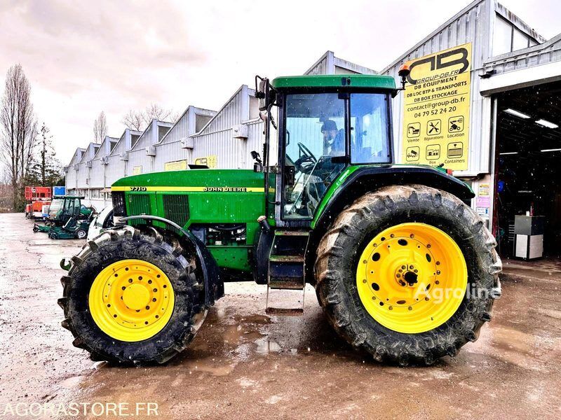 Prodaje se John Deere 7710 MR traktor točkaš na aukciji
