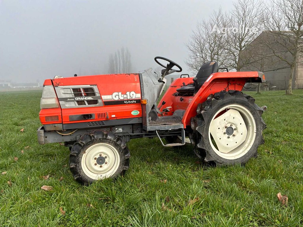 Prodaje se Kubota Grandel mini traktor na aukciji