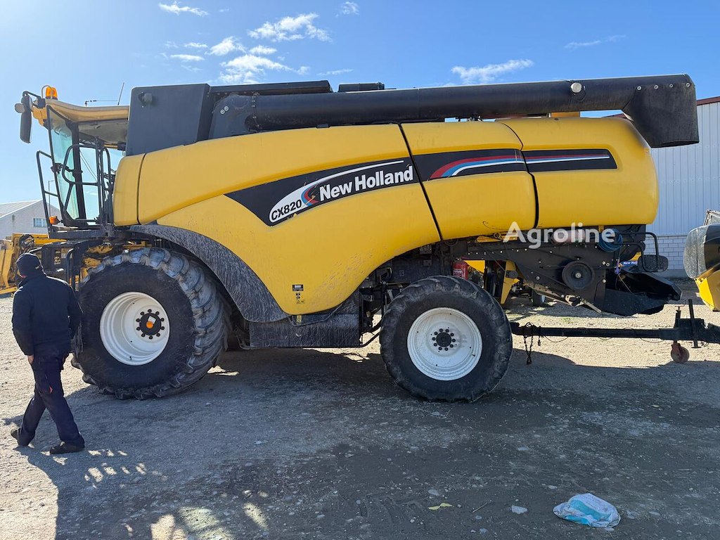 New Holland CX820 SL kombajn za žito