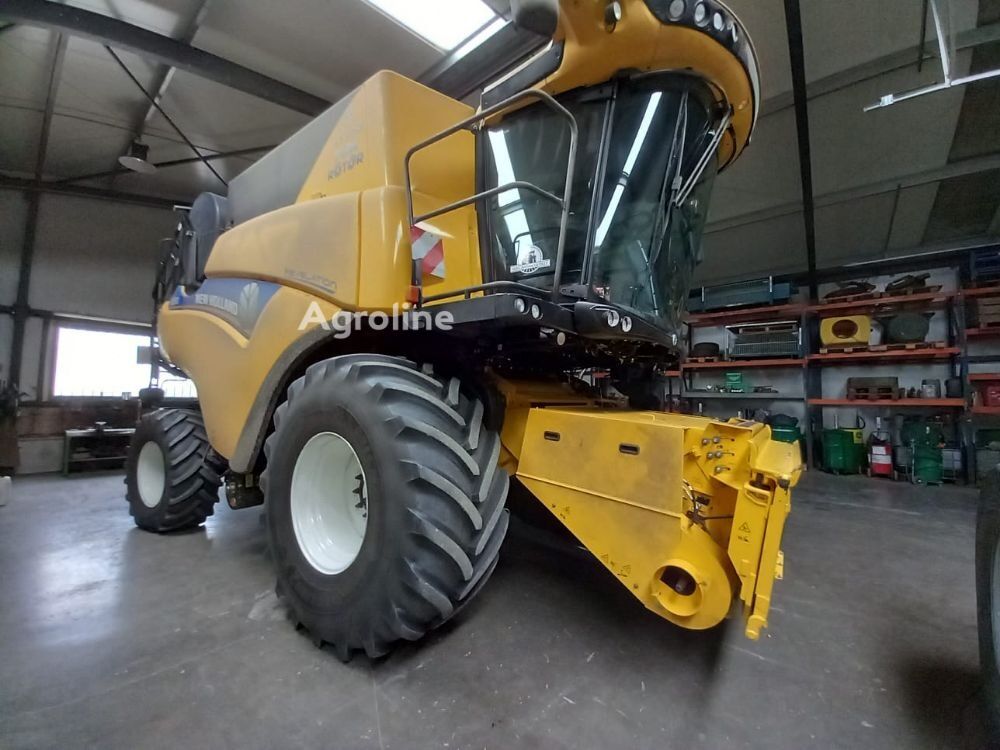 New Holland CR8.80 kombajn za žito