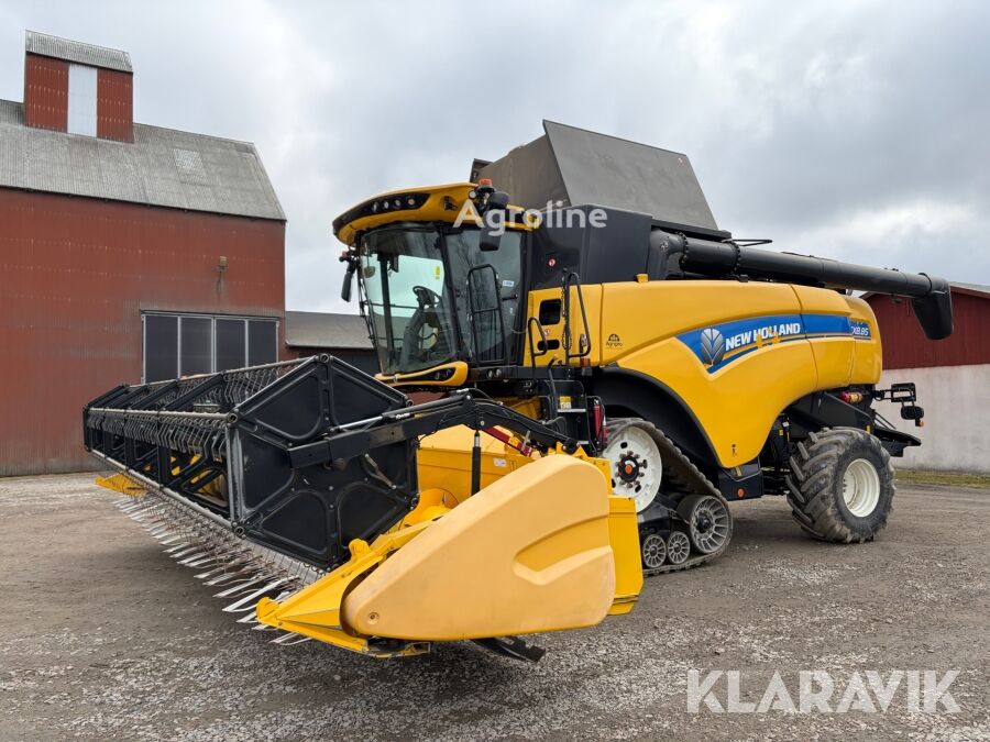 Prodaje se New Holland CX 8.85 4WD kombajn za žito na aukciji