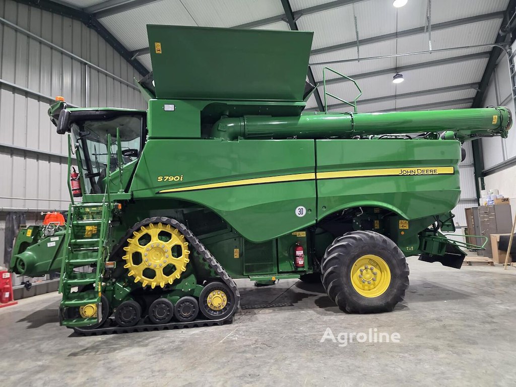John Deere S790i kombajn za žito