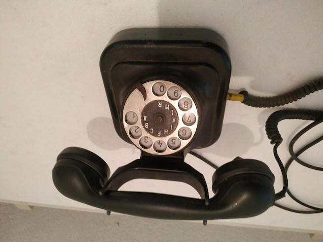 Telefon  bakelitni