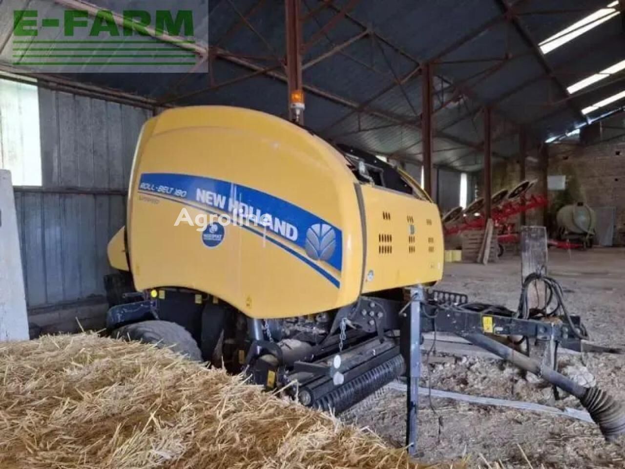 New Holland roll-belt180 balirka za četvrtaste bale