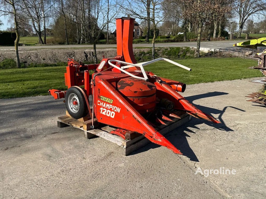 Kemp Kemper C 1200 Maishakselaar 2 rijer Kemper drobilica za drvo