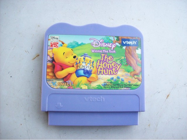 V-Tech Disney`s Winnie the Pooh  The Honey Hunt