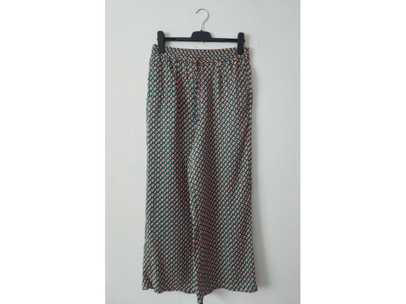 *ZARA* pantalone - satenska viskoza NOVO