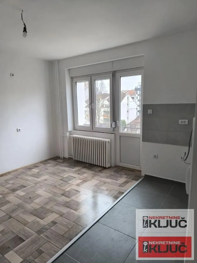 Prodaja, dvosoban stan, 52m², Grbavica, Novi Sad Sve Podlokacije
