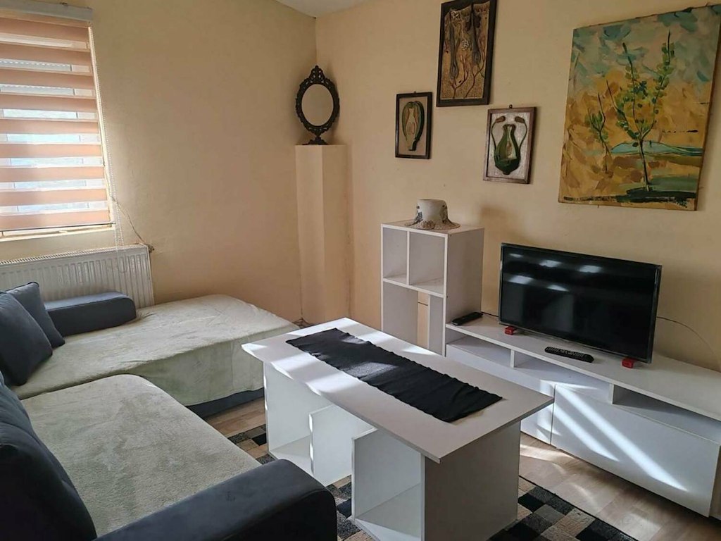 Stan, Niš - Čair | Izdavanje · 70m² · 330€