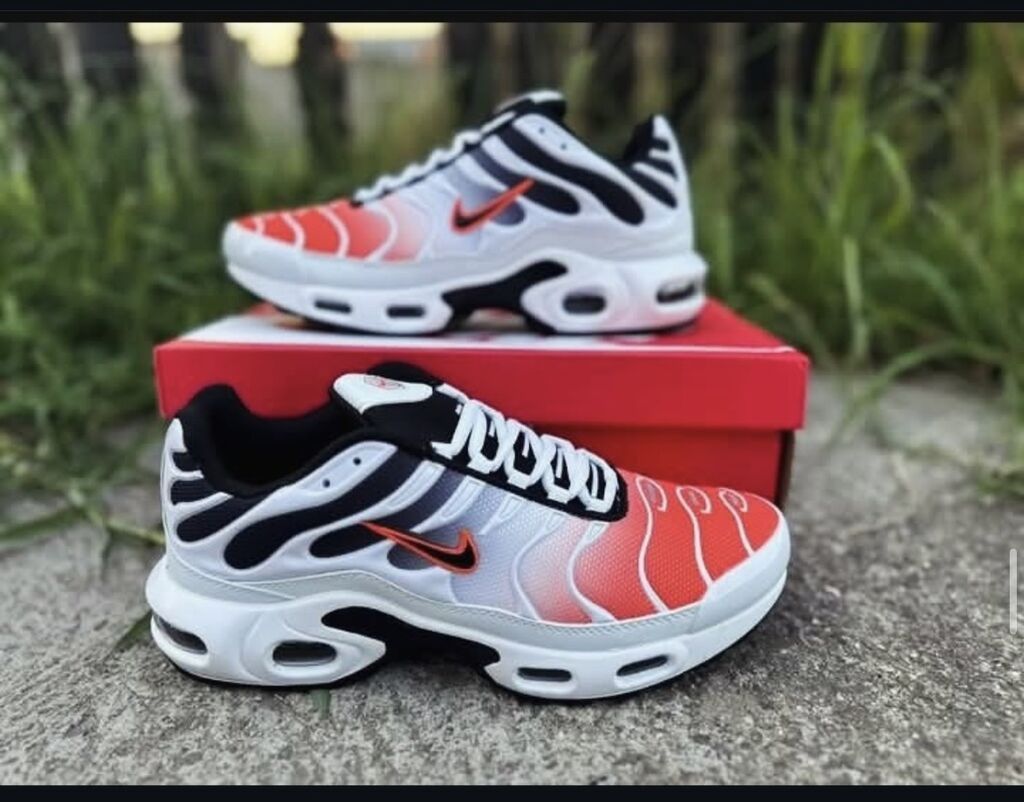Nike Air Max Plus (TN) patike - Model: Air Max Plus sa Tuned Air