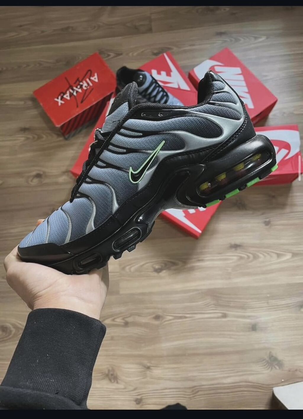 Nike Air Max Plus (TN) patike - Model: Air Max Plus sa Tuned Air