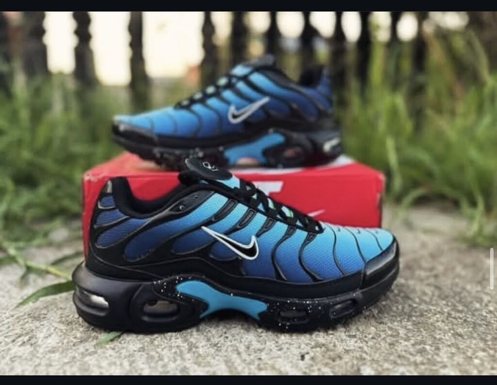 Nike Air Max Plus (Tn) patike – plavo-crni gradient - Gornjište