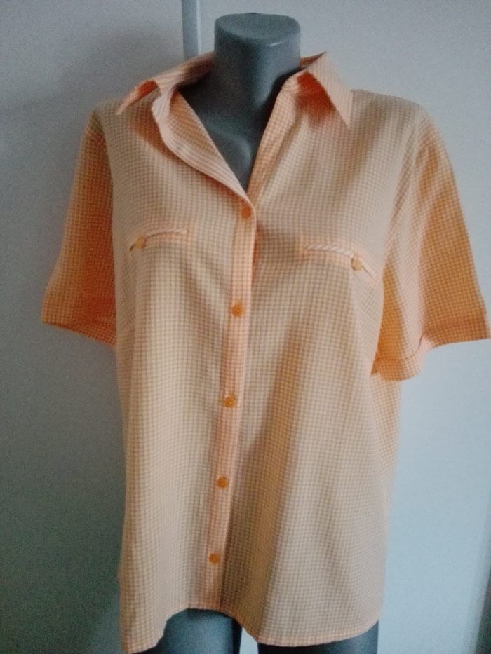 Kosulja CANDA 48 kao nova Moderna kvalitetna kosulja kupljena u