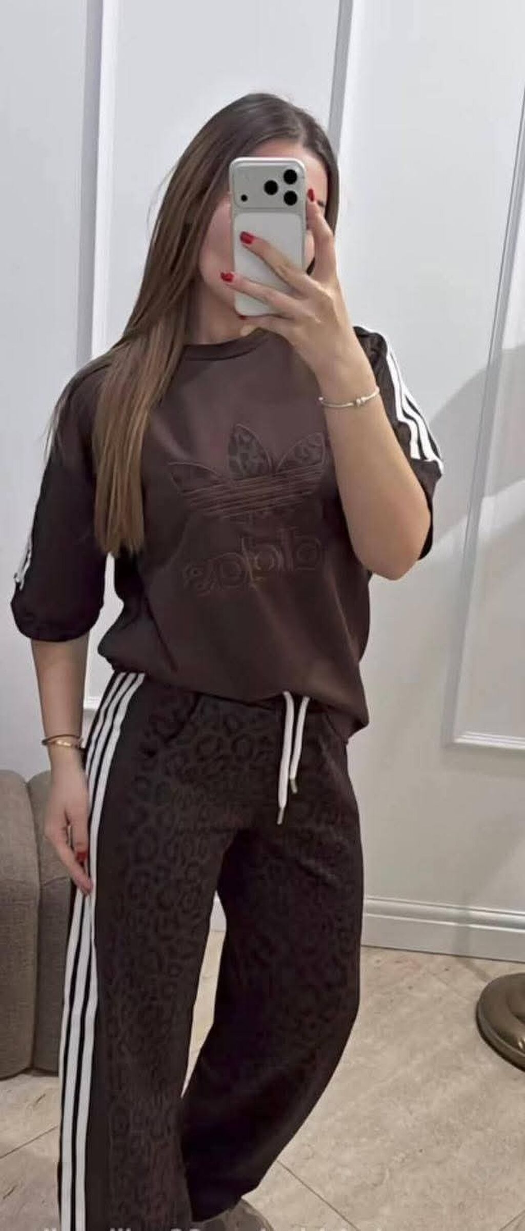    Adidas trenerka lux    S/M, M/L i L/Xl velicine Siri modeli, 100 %
