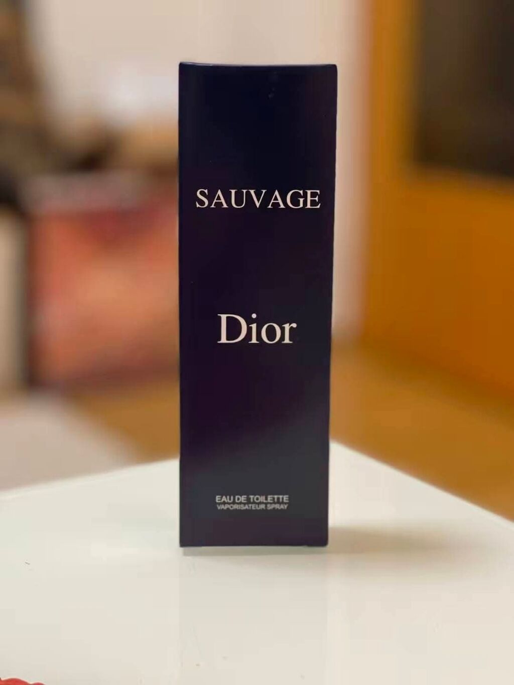Dior Sauvage 20 ml Prepoznatljiv je po svežim notama bergamota i