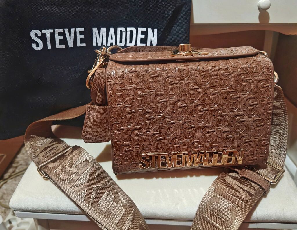 Steve Madden torbica. Original. Nosena za 2 dogadjaja. Potpuno nova u