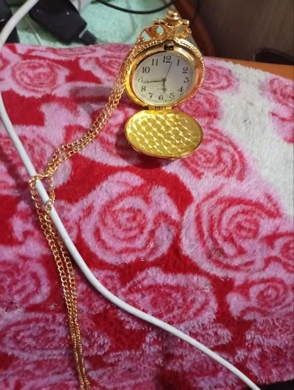 03. Ogrlica Cena:2400din